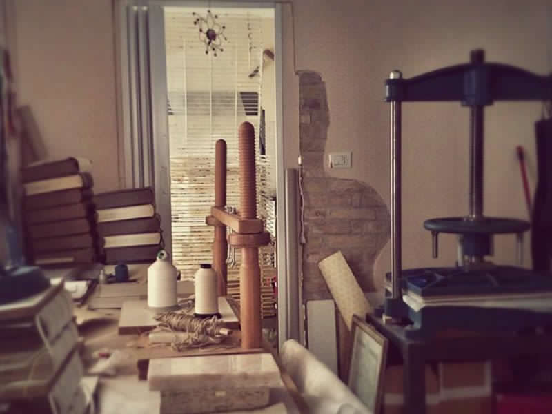 Restauro vecchi libri Chieti | Chartalab